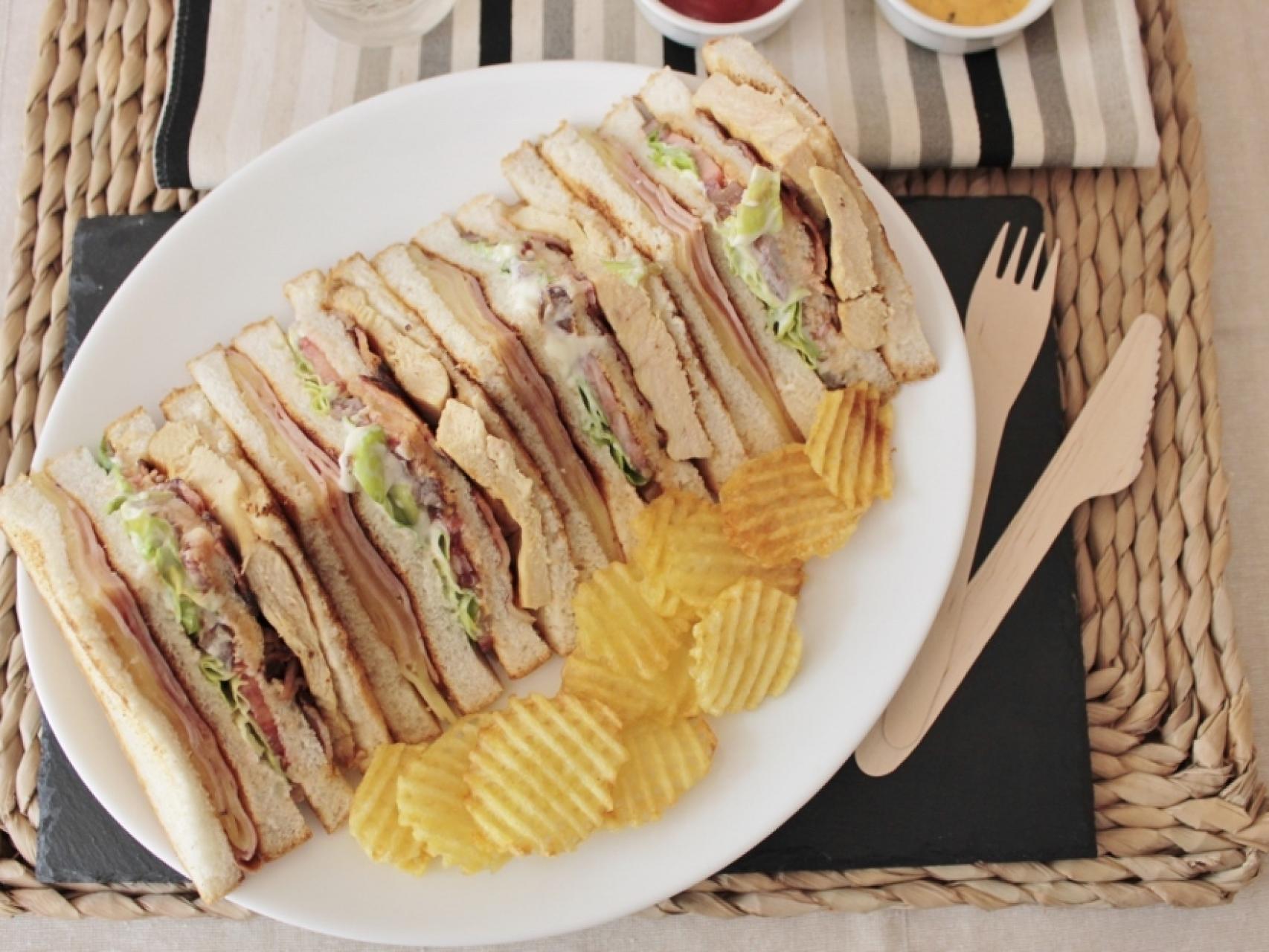 Sándwich Club estilo Vips