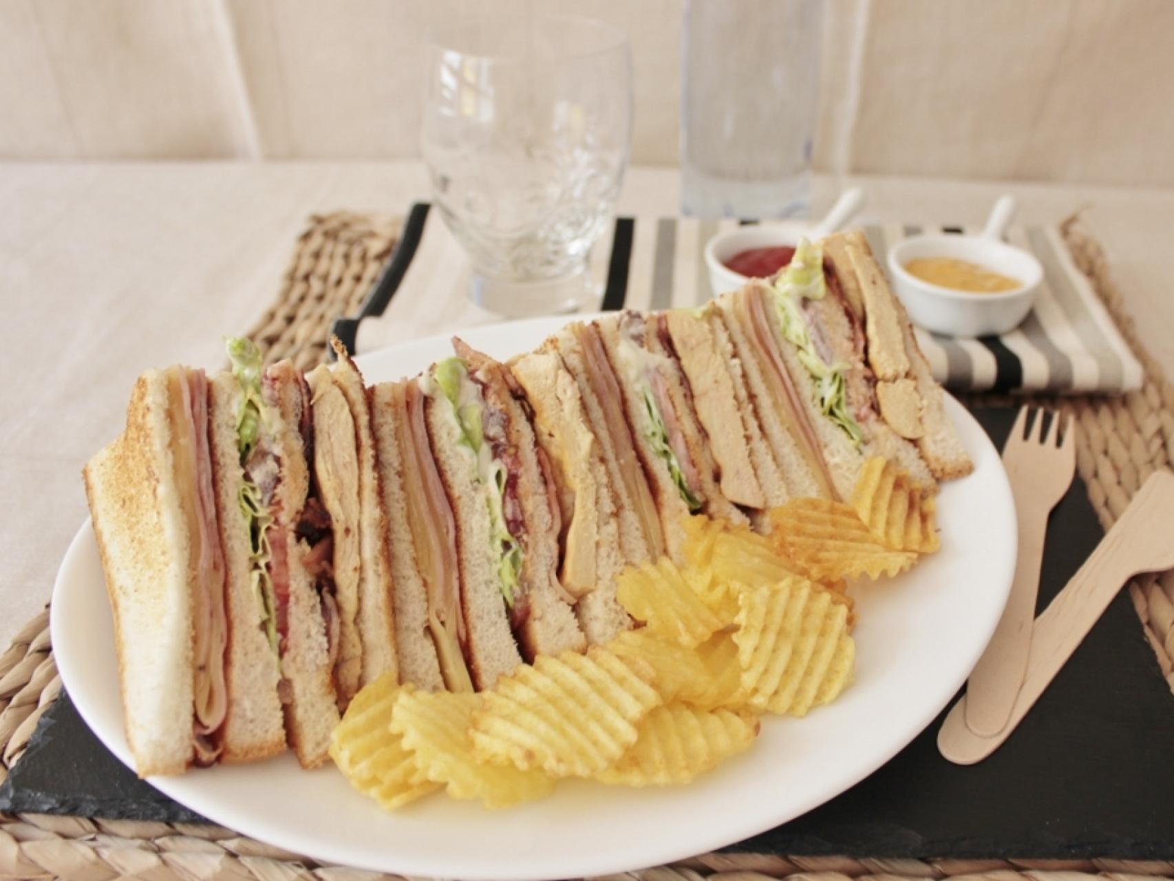 Sándwich Club estilo Vips