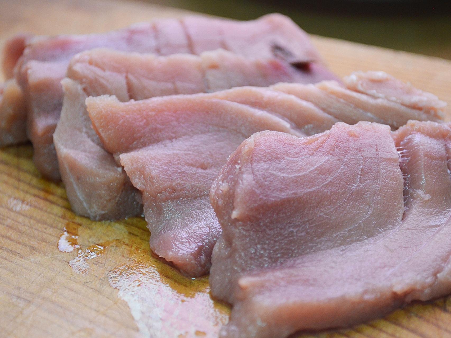 Lomo de atún con empanado casero