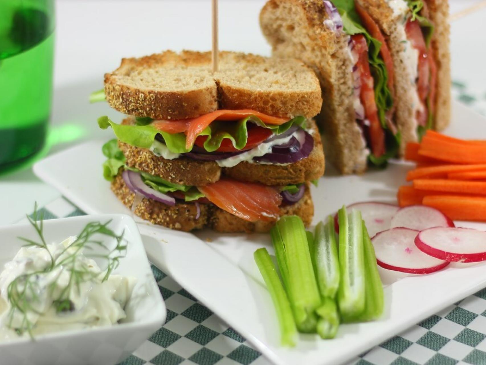 Sándwich Salmón Club como el del Vips