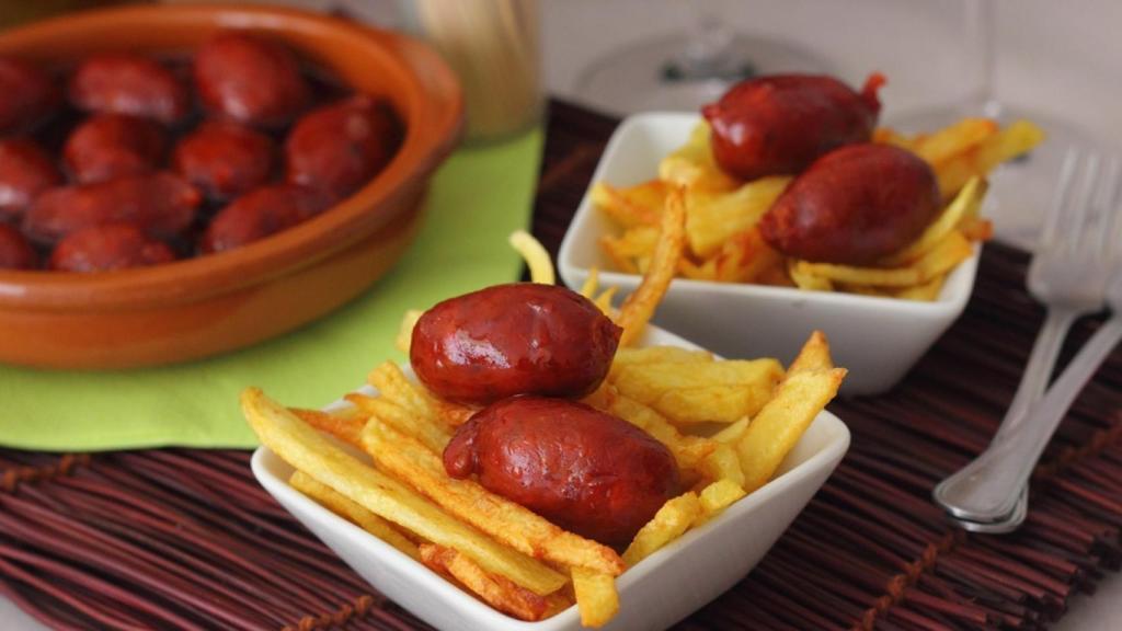 Choricitos al vino, receta fácil paso a paso