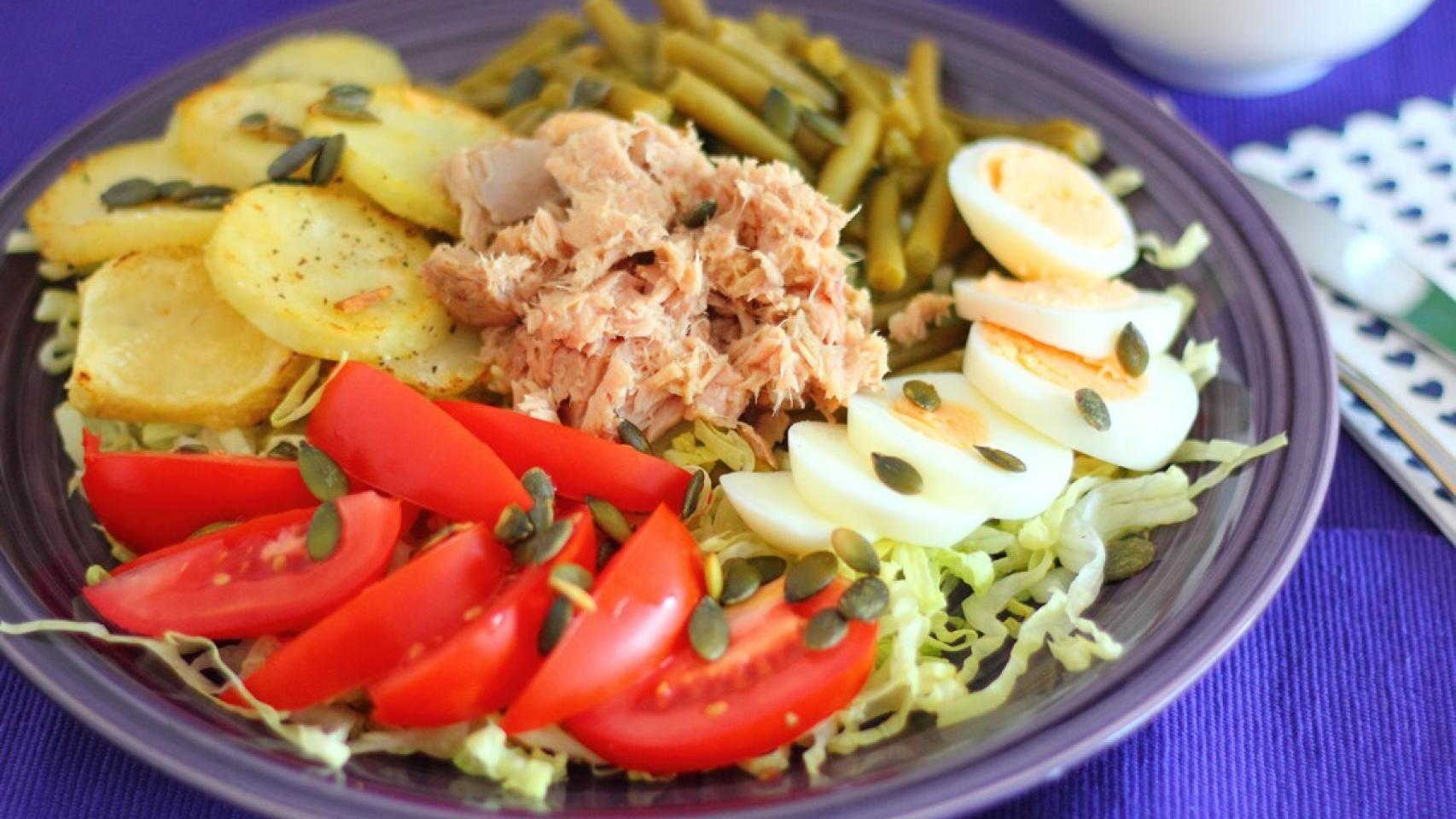 Ensalada nizarda o Nicosia, receta paso a paso