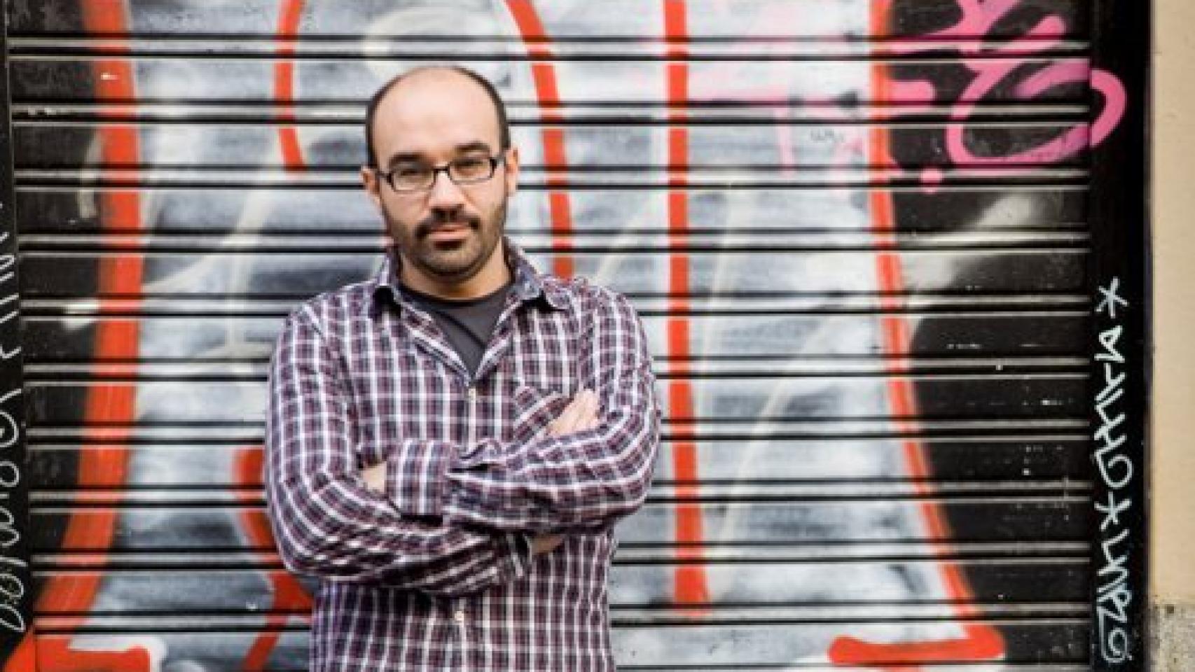 Alberto Olmos: "Es muy fácil escribir tres cuentos e ir por ahí ...