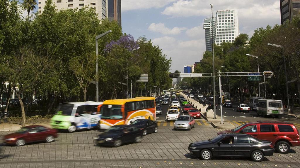 Carmena aprende de México DF: restringir por matrícula no redujo la ...