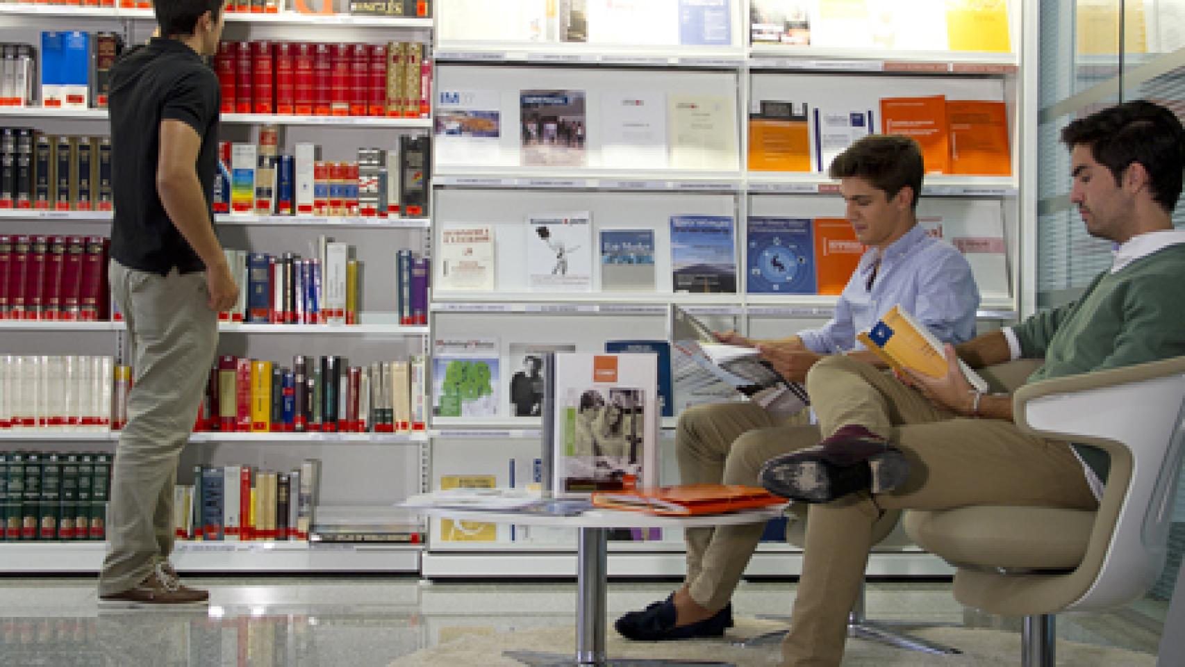 Doble Grado en ADE y Derecho en el Colegio universitario de Estudios ...
