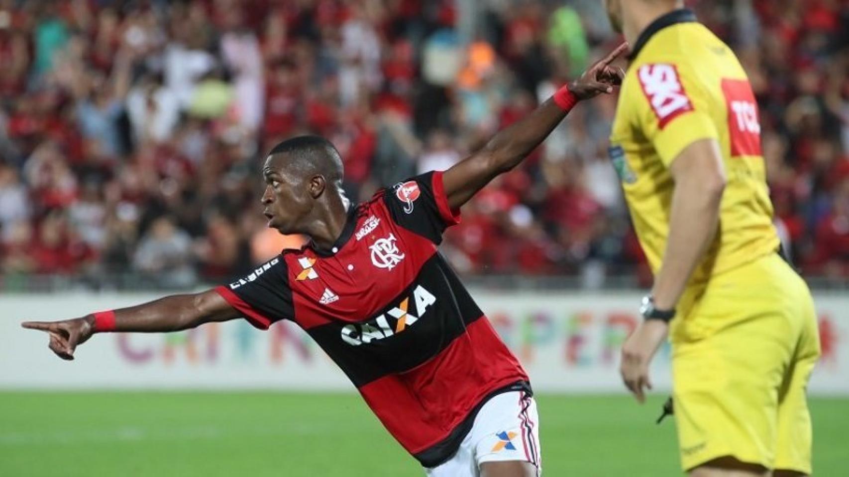 Vinicius se sale en Brasil: firma su primer doblete con el Flamengo