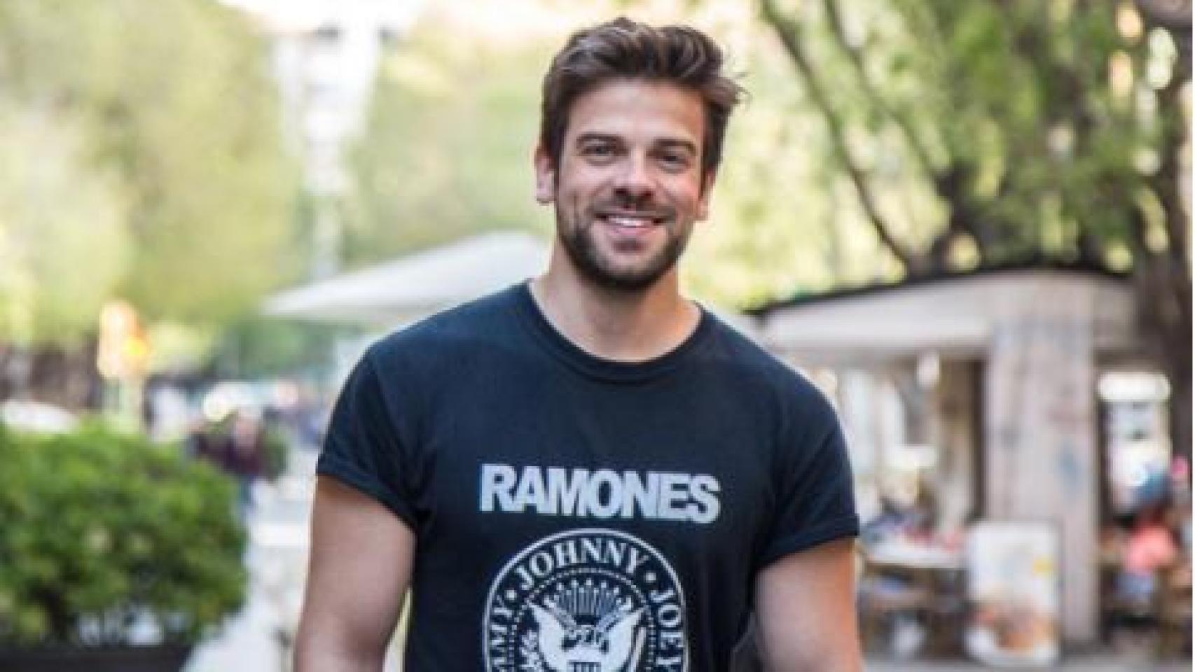 Ricky Merino, el guapo de 'OT' que canta, cocina y cose