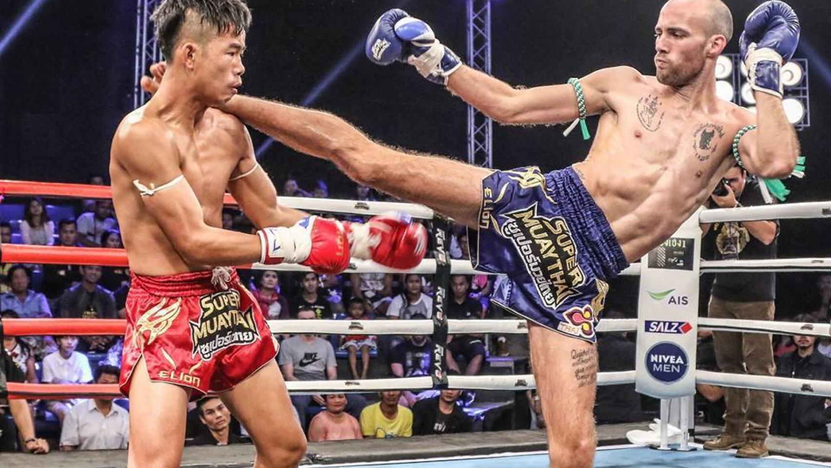 Carlos Coello, en imágenes el campeón de Muay Thai español
