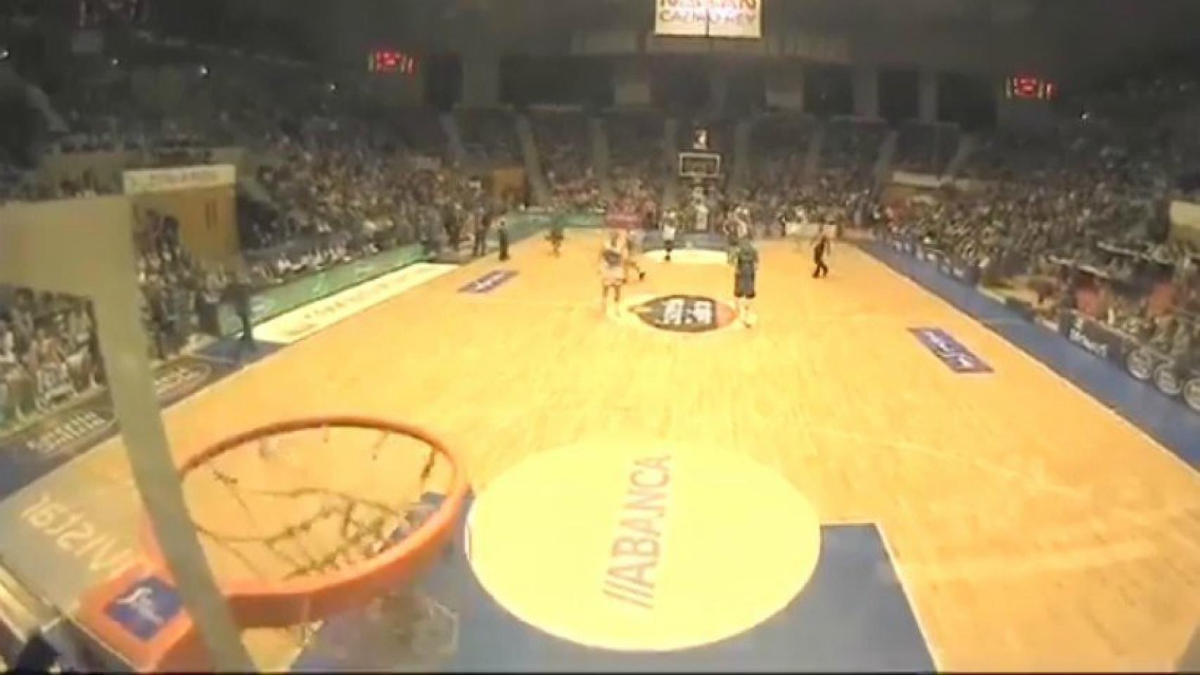 Vídeo | Doncic lo vuelve a hacer: anota desde 30 metros pero... no vale Vídeo | Doncic lo vuelve a hacer: anota desde 30 metros pero... no vale
