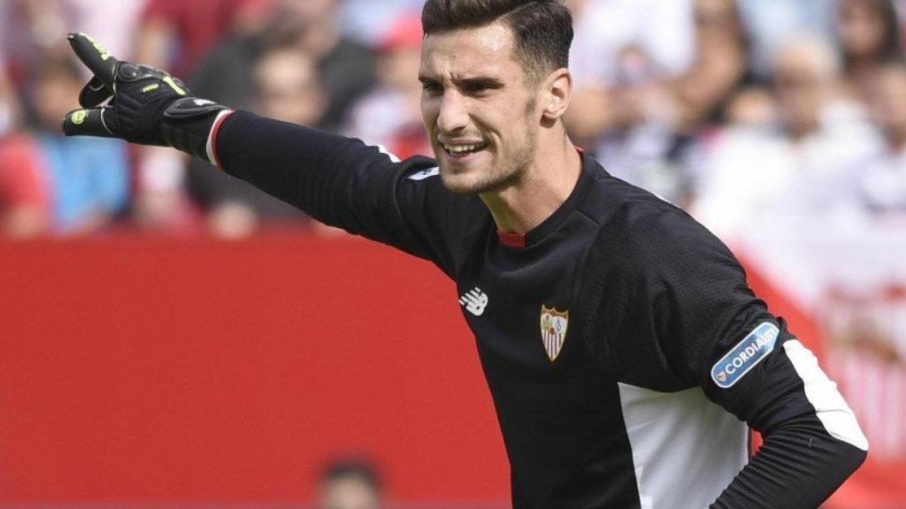 Sergio Rico gana la partida a De Gea en la Champions