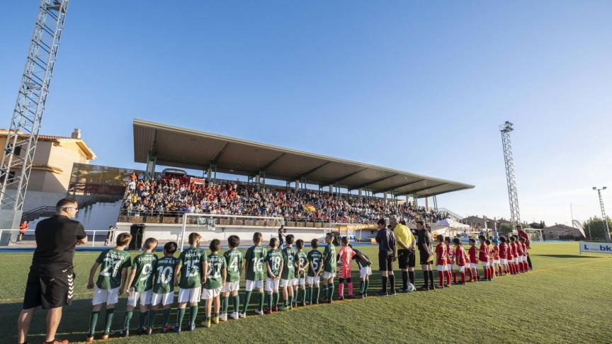 Más de 3.000 personas viven la fiesta del fútbol base en Argés