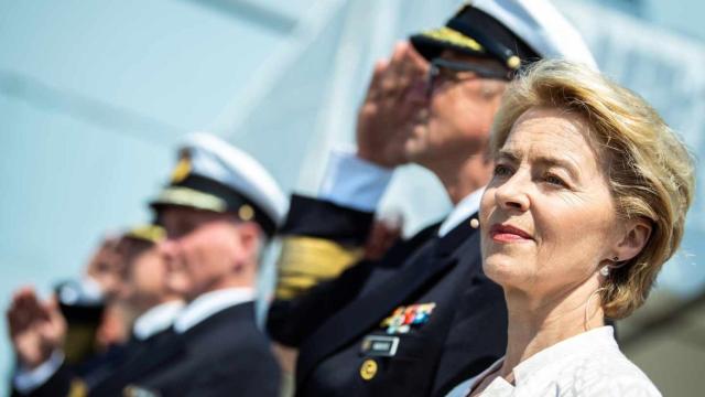 Von der Leyen, una feminista con siete hijos a la que Calvo no daría el ...