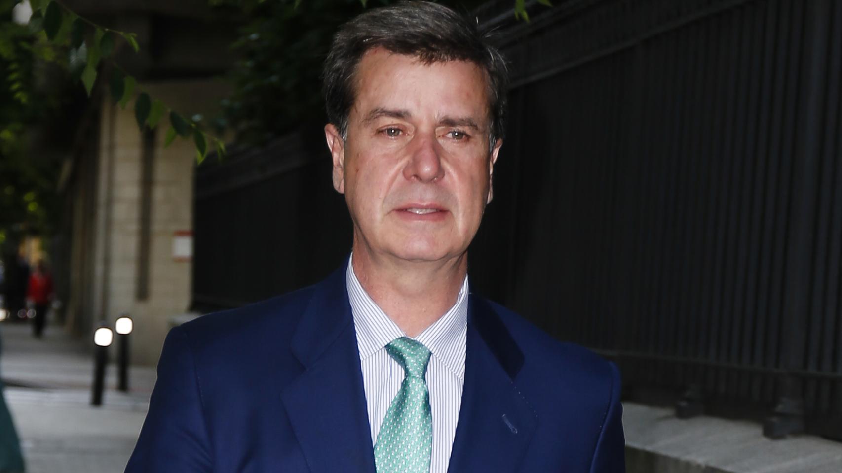 Cayetano Martínez de Irujo, operado de urgencia otra vez por sus ...