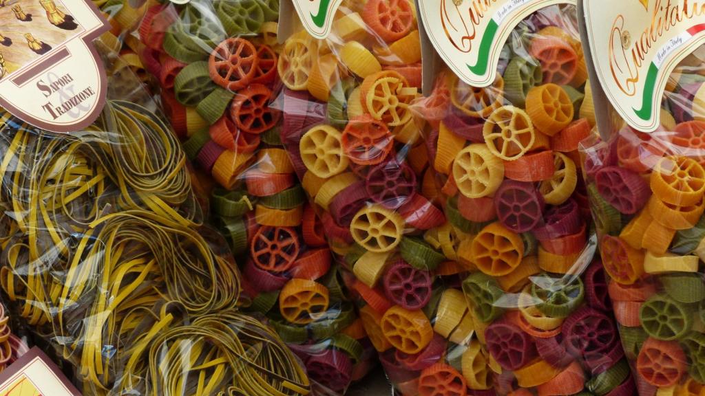 Ésta es la única pasta de colores que recomiendan los nutricionistas