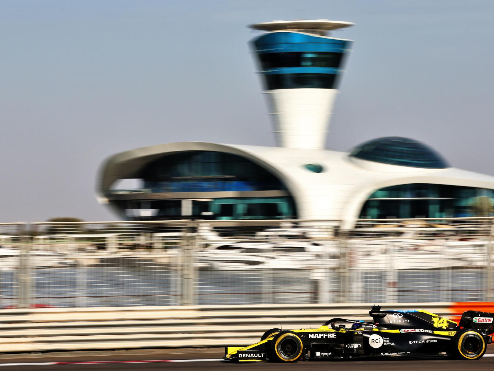 Así fue el test de Fernando Alonso con el Renault RS20 en Abu Dhabi