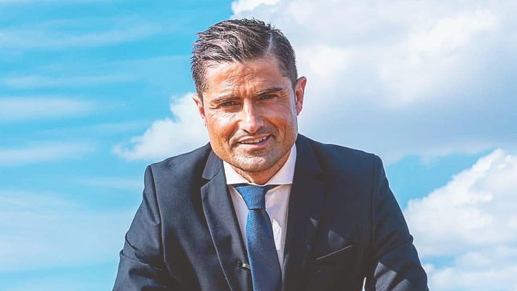 El verano de amor y lujo de Alfonso Merlos en Marbella tras volver con ...