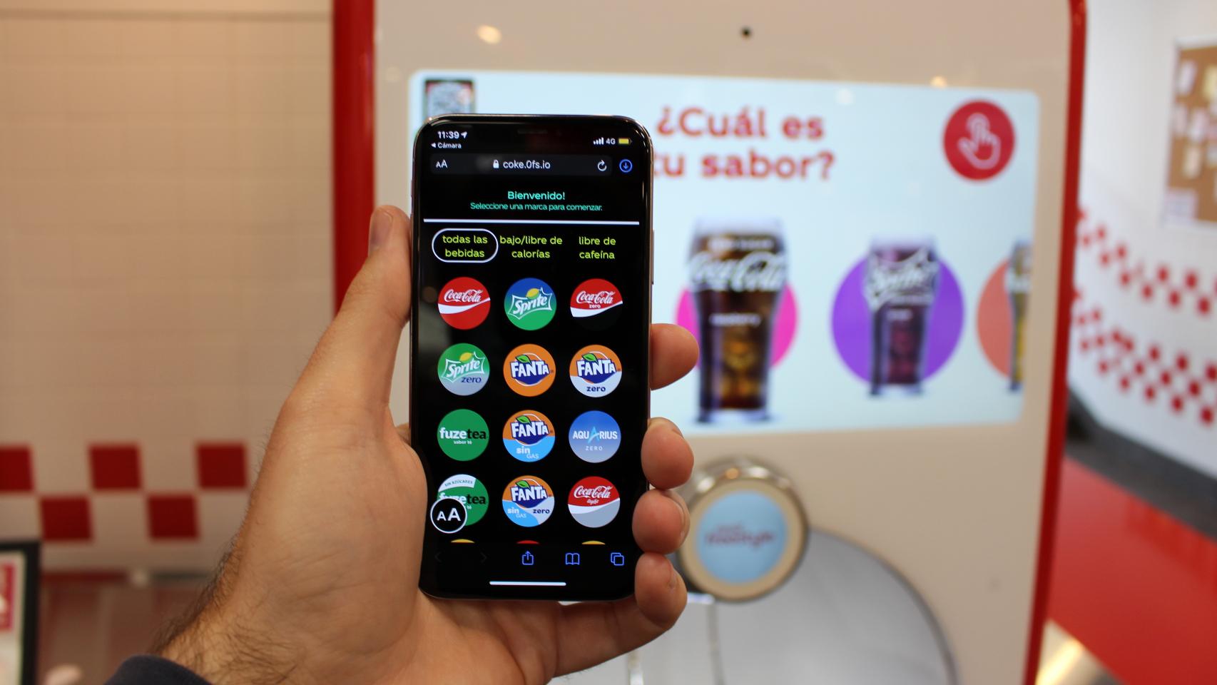 Servirte la Coca-Cola desde el móvil: así es la nueva máquina de Five Guys