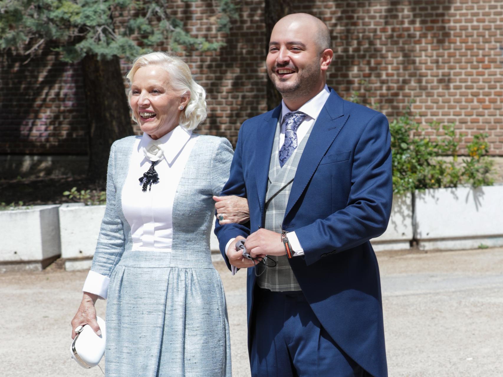 Aarón Guerrero y Salomé Gadea se dan el 'sí, quiero' en una emotiva e ...