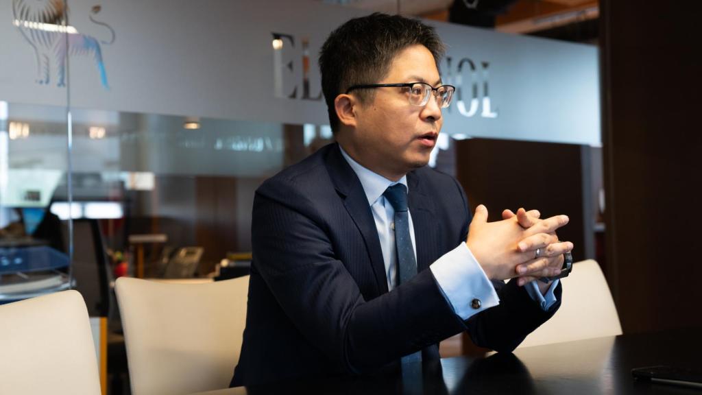 Tony Jin Yong (Huawei): "Garantizamos la seguridad de nuestras redes y ...