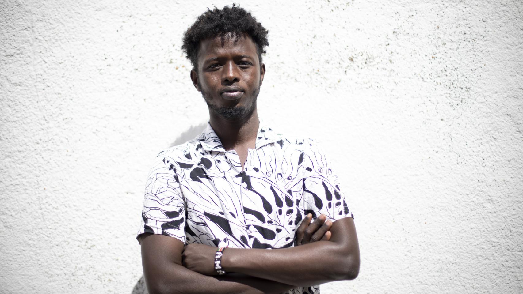 Malik, de ser vendido como esclavo en Libia a hablar cinco idiomas y ...