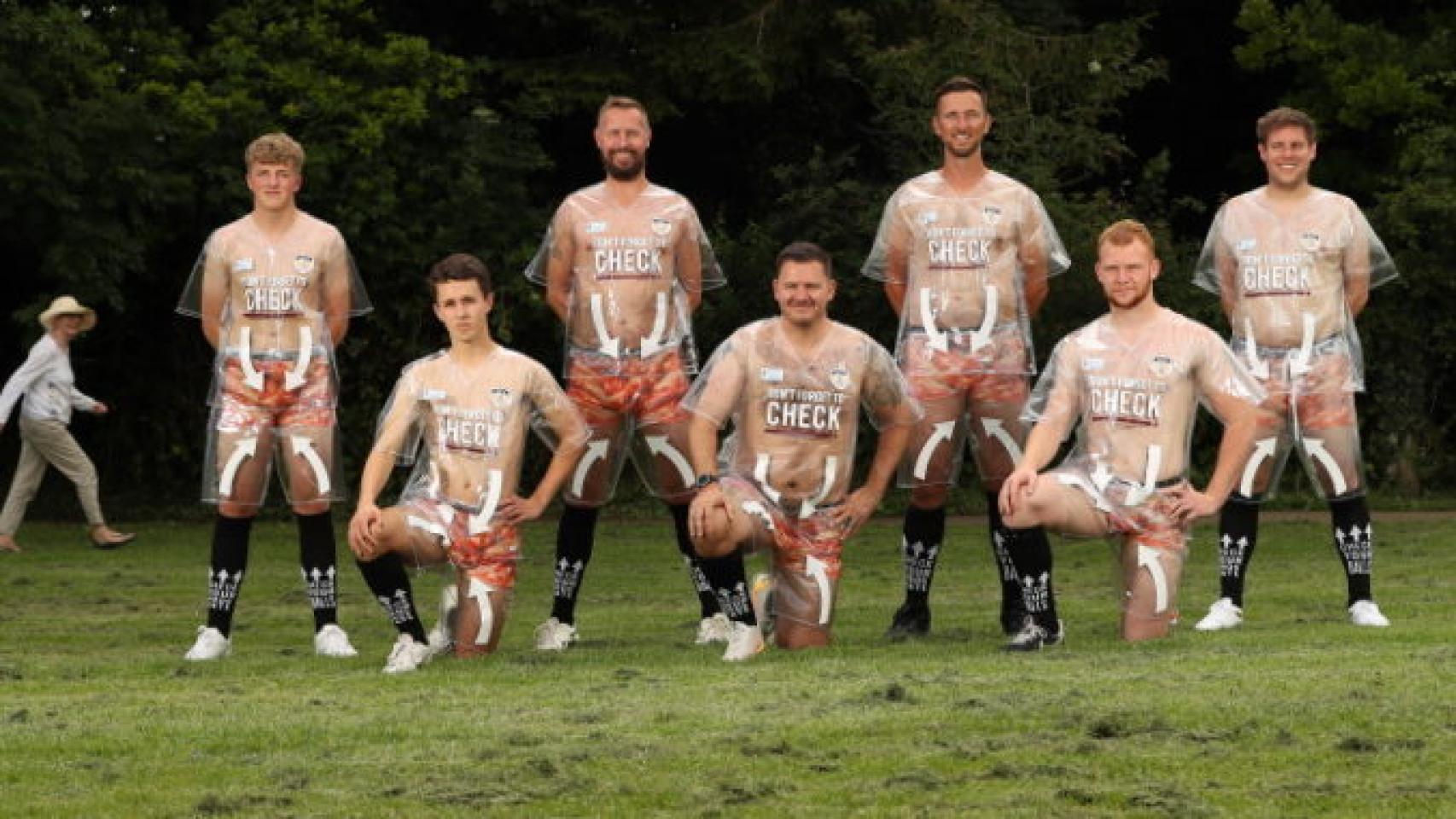 El AFC Bedale se vuelve a superar: equipaciones transparentes para ...