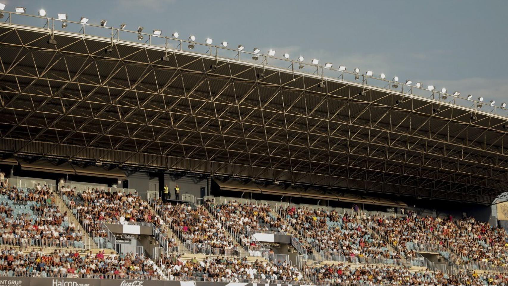 La Rosaleda contará como máximo con 7.500 aficionados del Málaga CF en ...