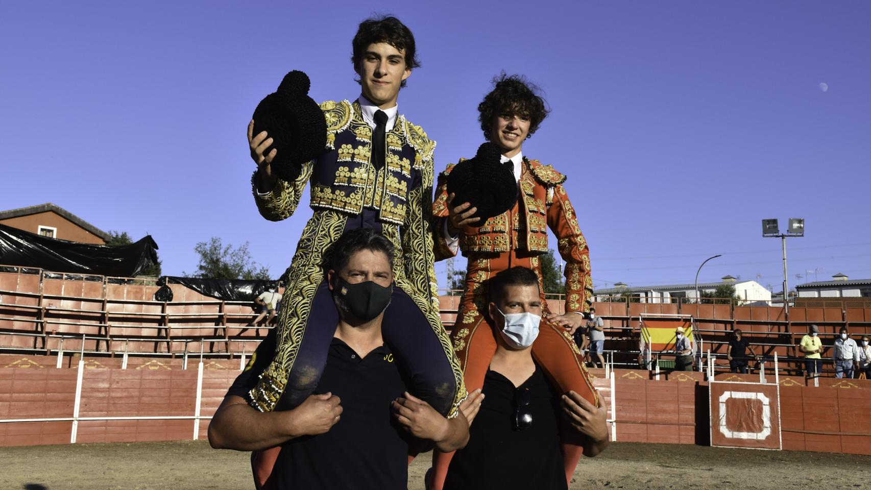 Villarino: apoteosis de los hermanos Tabernero ante una noble novillada ...
