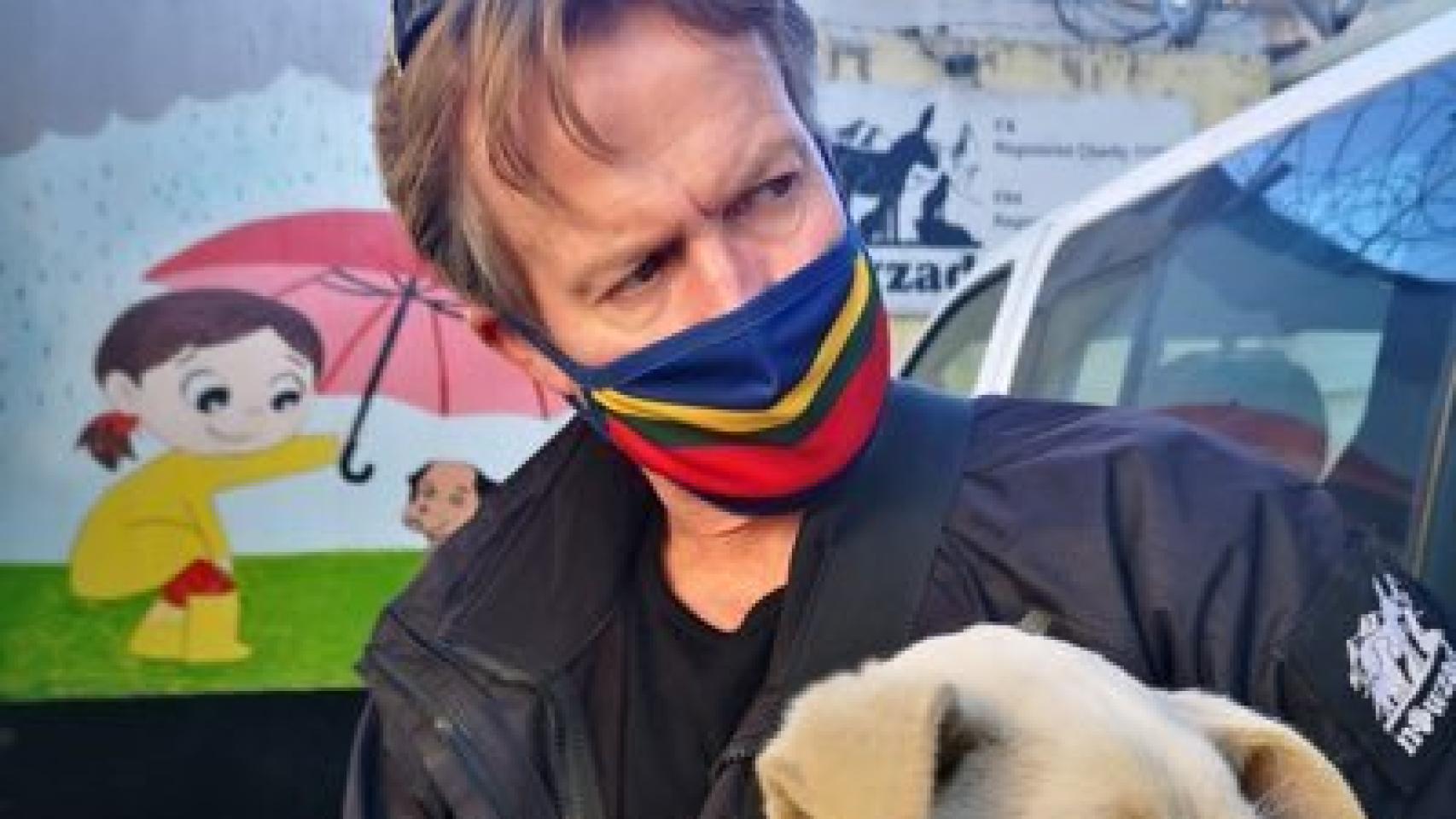 El exmarine británico que evacuó a 150 perros y gatos pero dejó atrás a ...