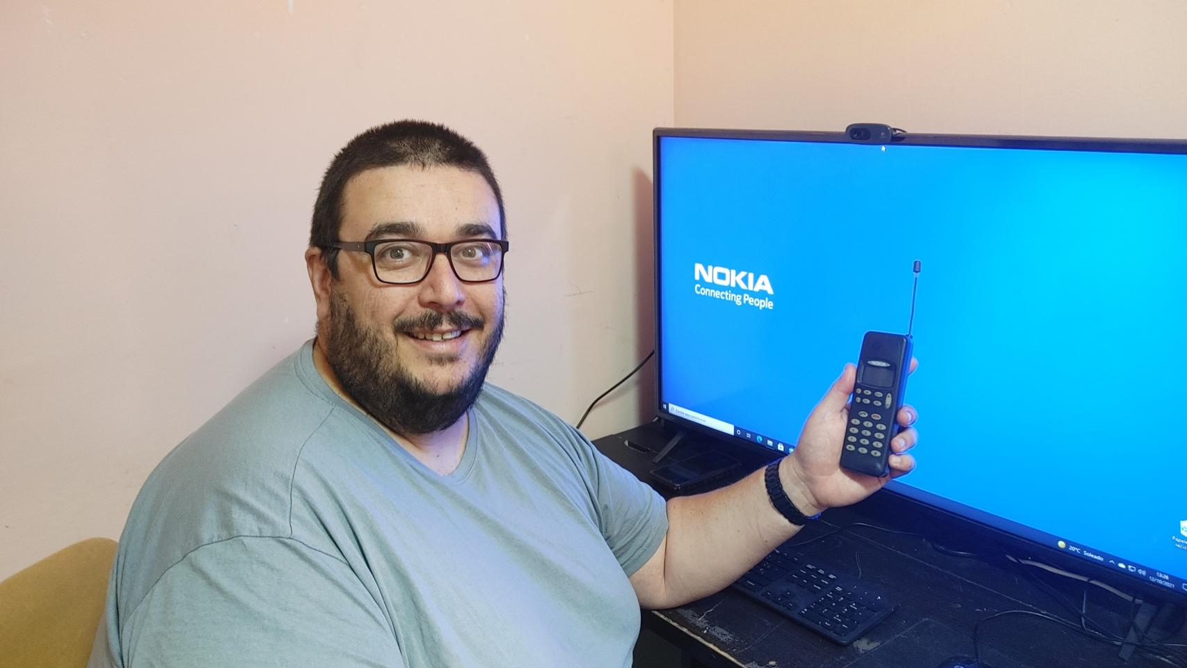 David, el coleccionista asturiano con más móviles Nokia: tiene 321 y ...