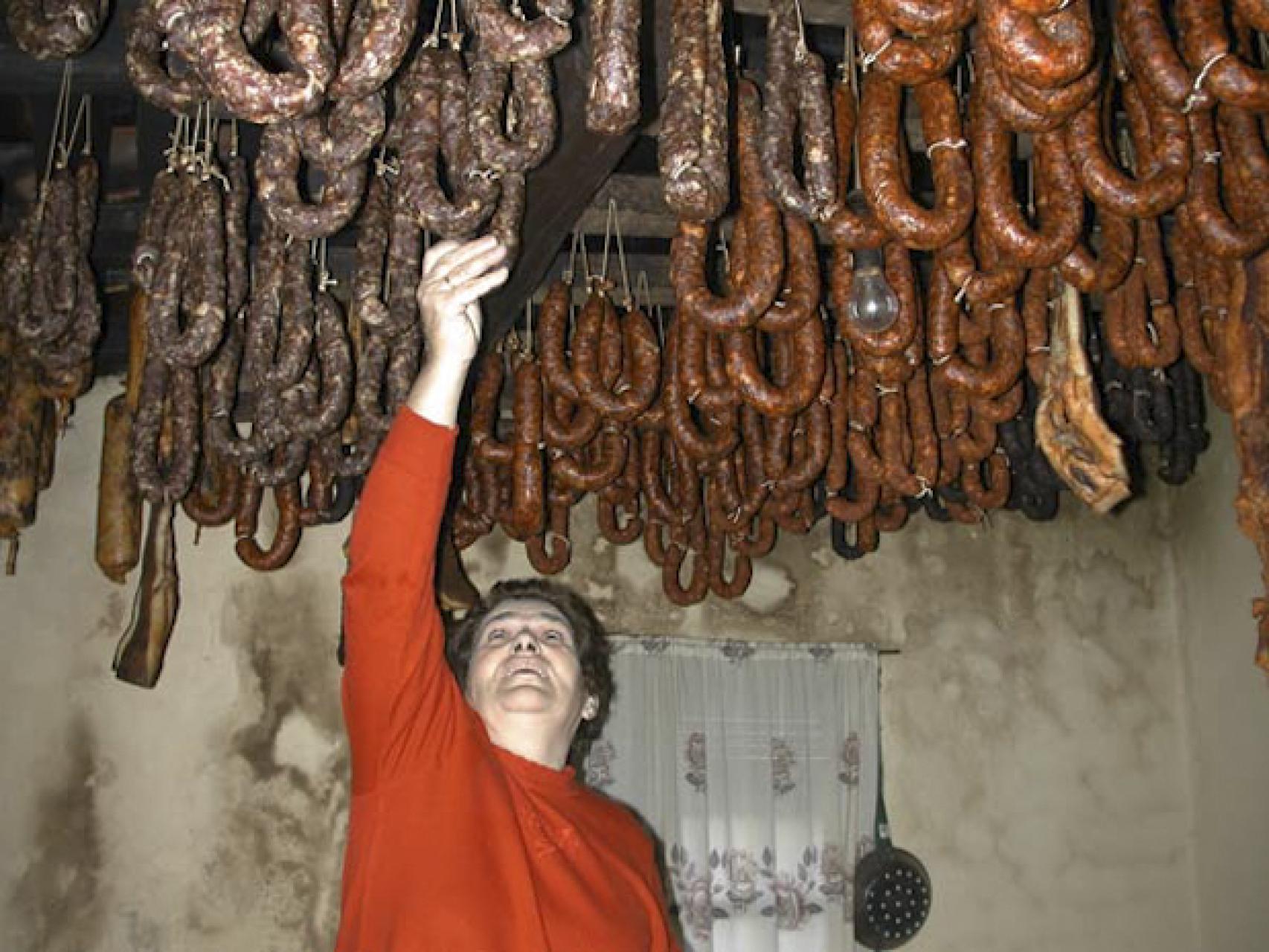 Imágenes de los pasos de la matanza tradicional del cerdo