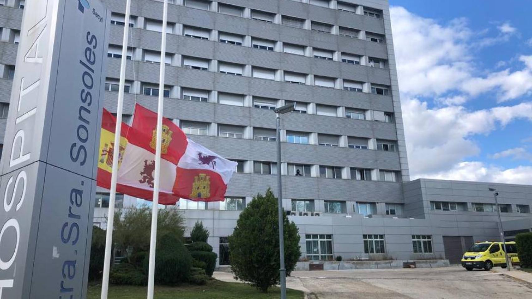 Un brote de Covid obliga a restringir las visitas en el Hospital de ...