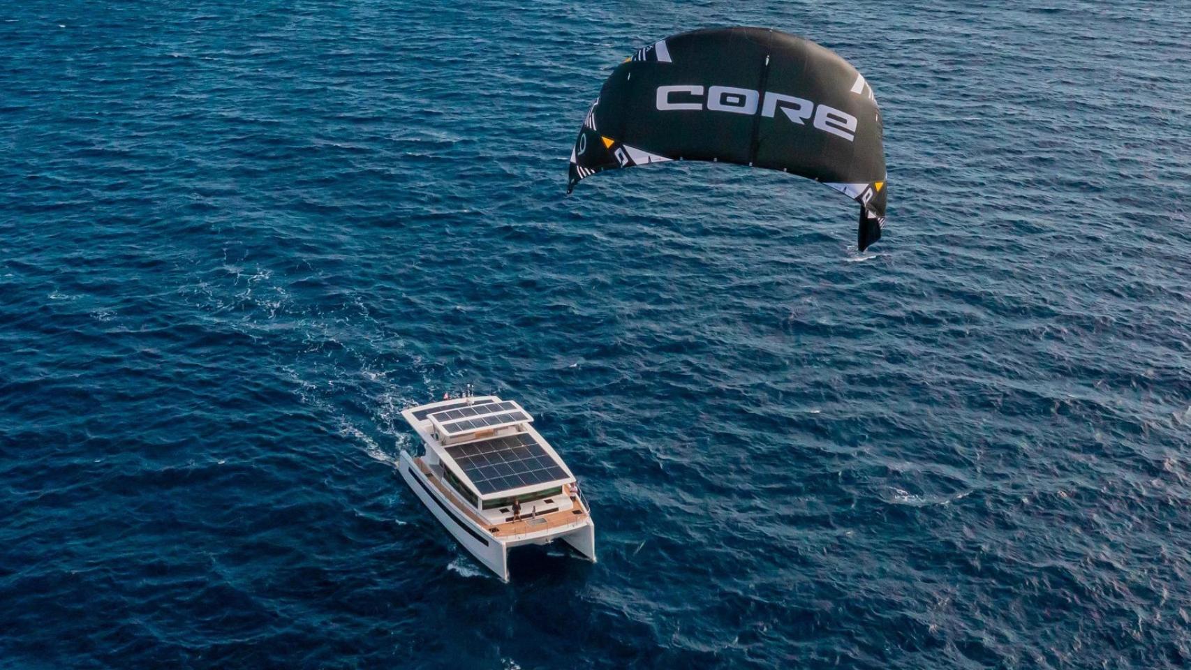 Silent 60, el catamarán de lujo y autonomía infinita: energía solar y ...