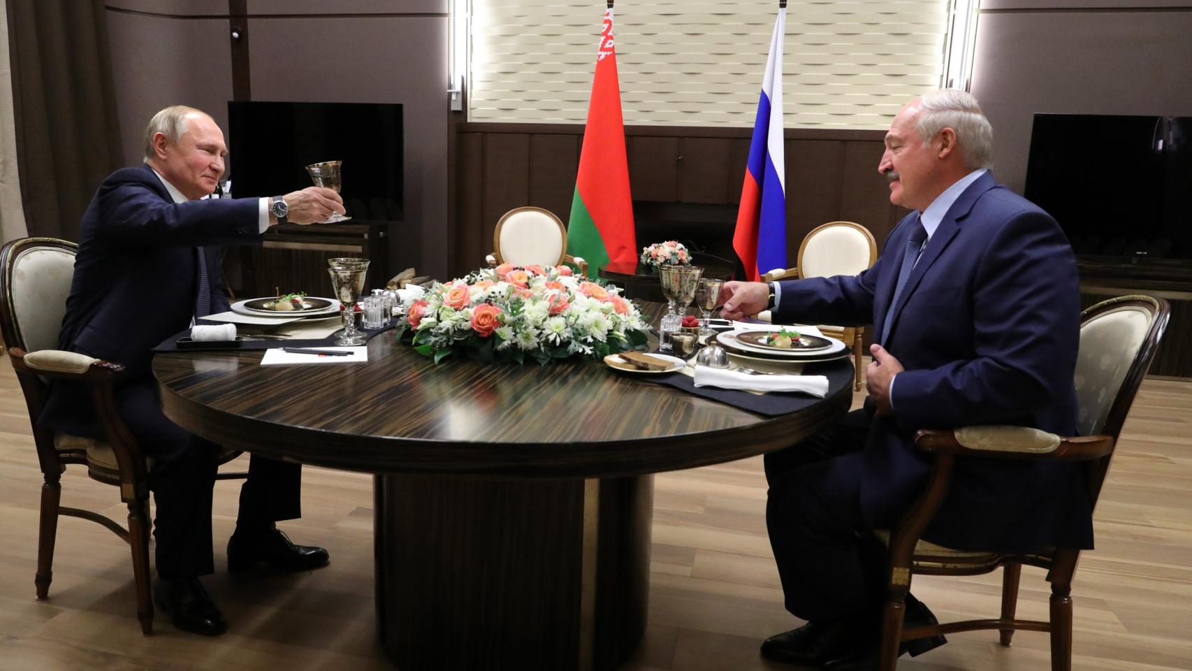 Entre la cárcel y el hospital: los métodos de Putin y Lukashenko para ...