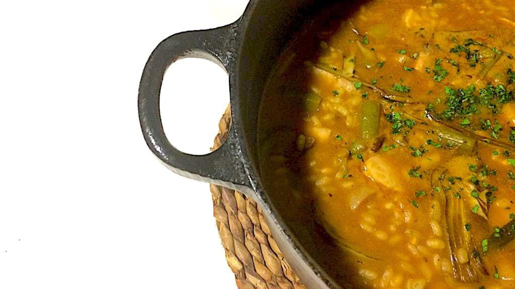 Alicante rinde homenaje al caldero y le da nombre a una calle en Tabarca