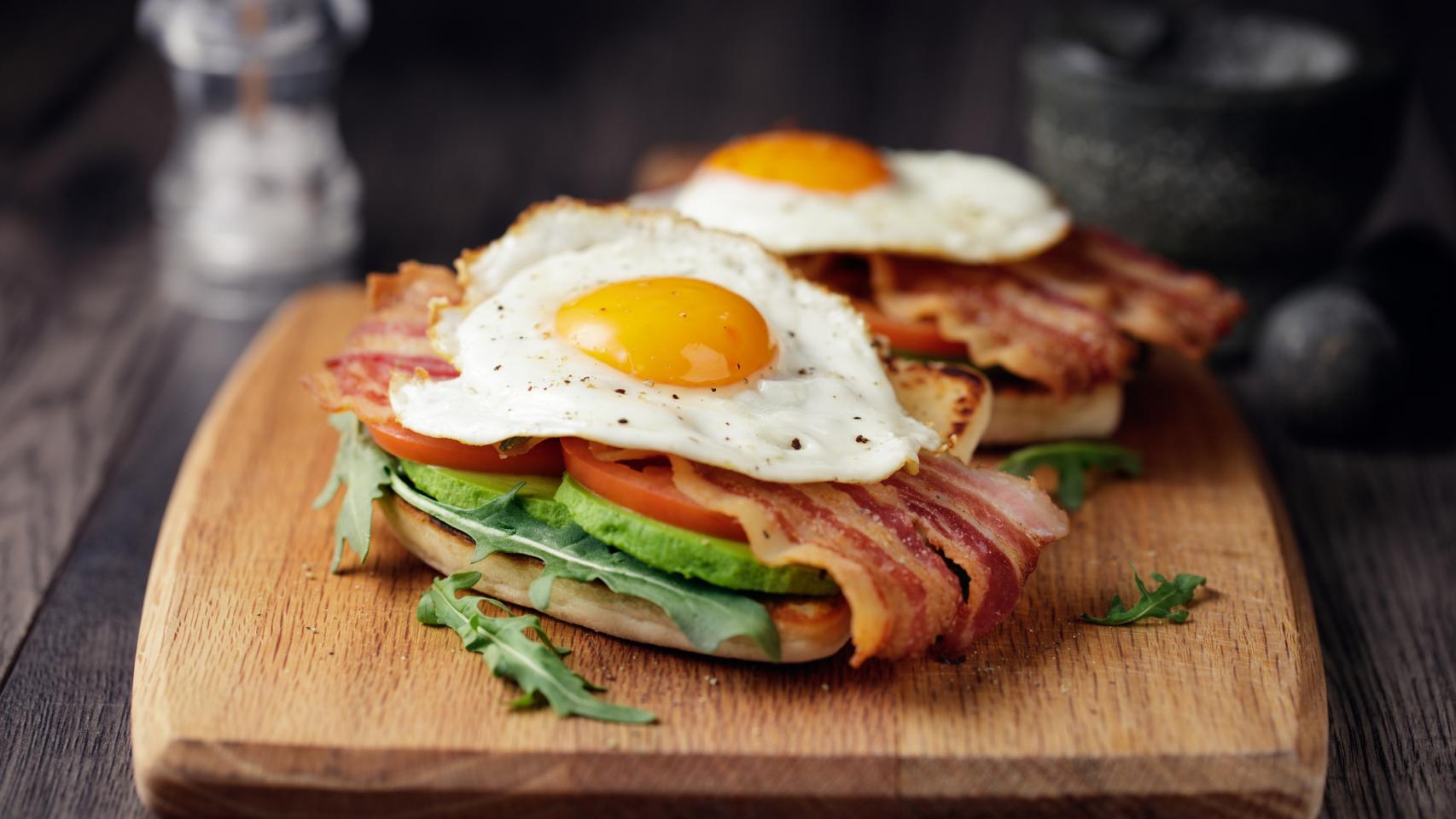 30 recetas de tostas para cenar sin repetir en todo el mes