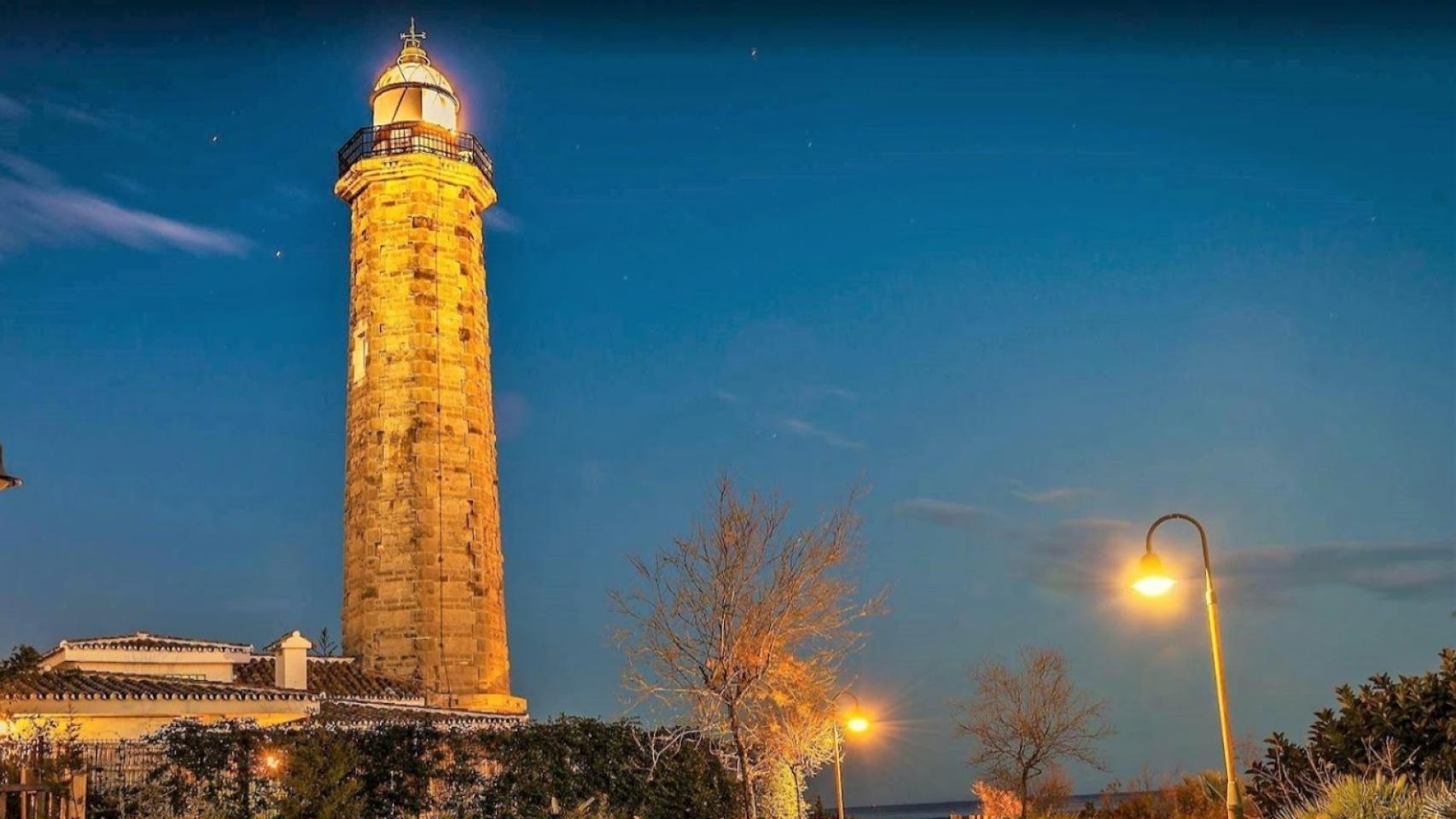 Los seis faros de Málaga: besos de plata que nos guían a buen puerto