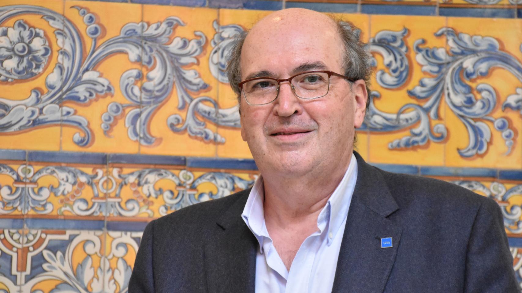 Lucha por el trono de la UVa a ritmo de debate: Antonio Largo defiende ...