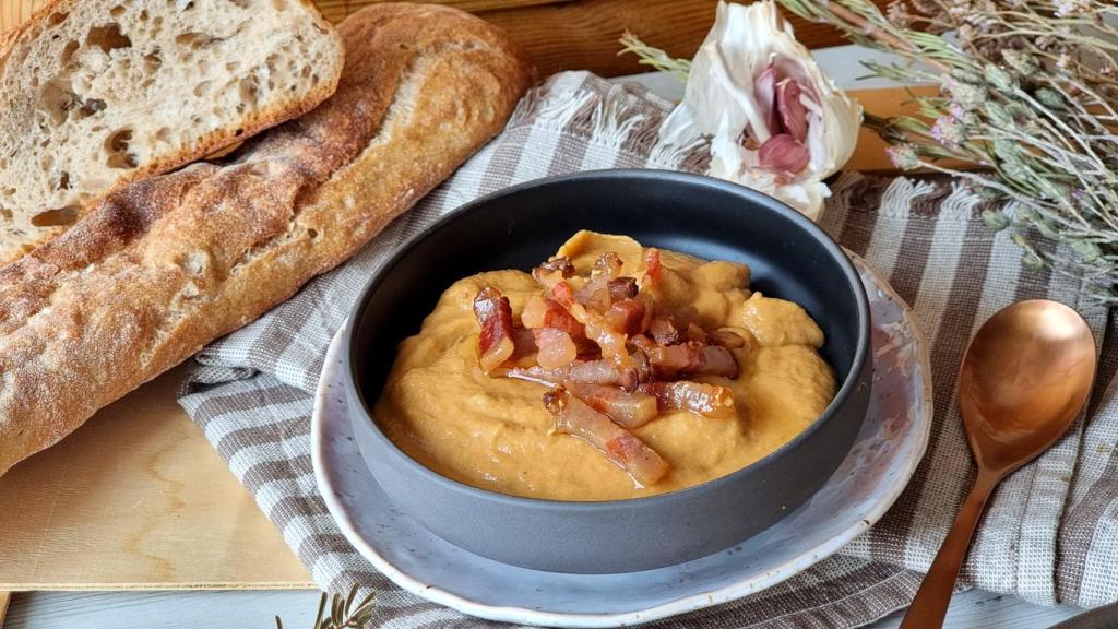 Prepara gachas manchegas como si fueras de La Mancha con esta receta