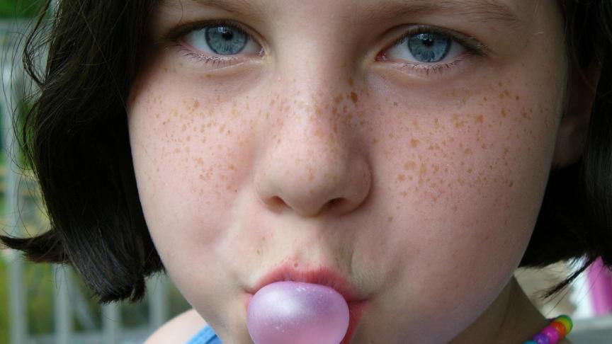 ¿Sabes cuál es el curioso origen de la palabra 'chicle'?