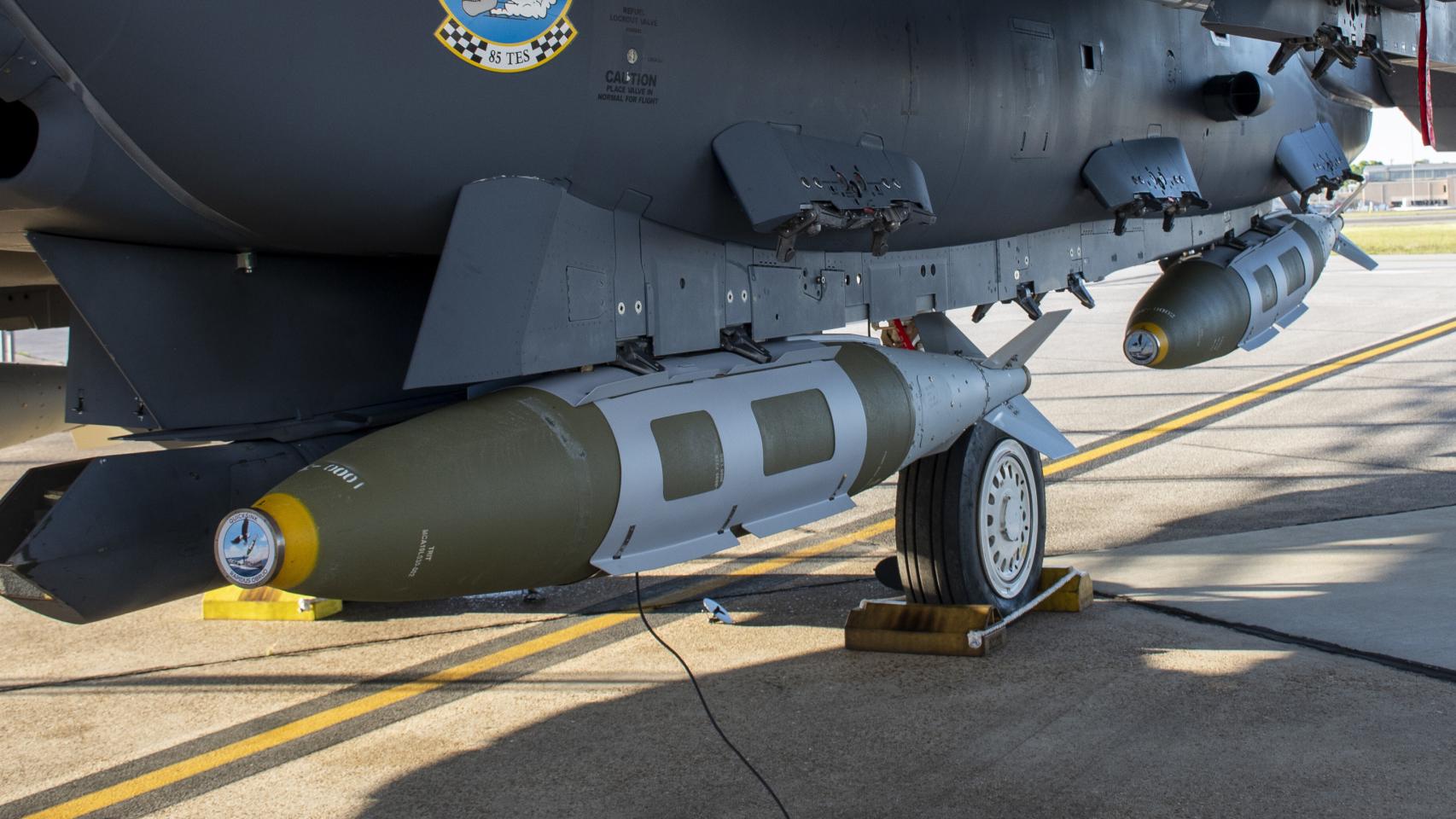 EEUU presume de Quicksink, su potente misil que parte barcos por la ...