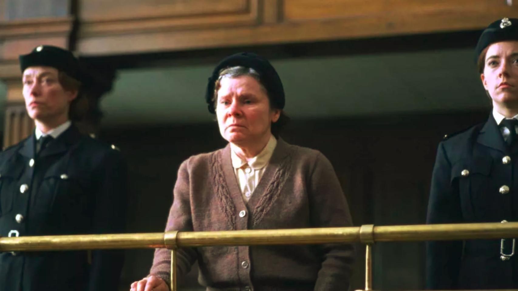 El secreto de Vera Drake, la 'mártir' que ayudó a cientos de mujeres a ...