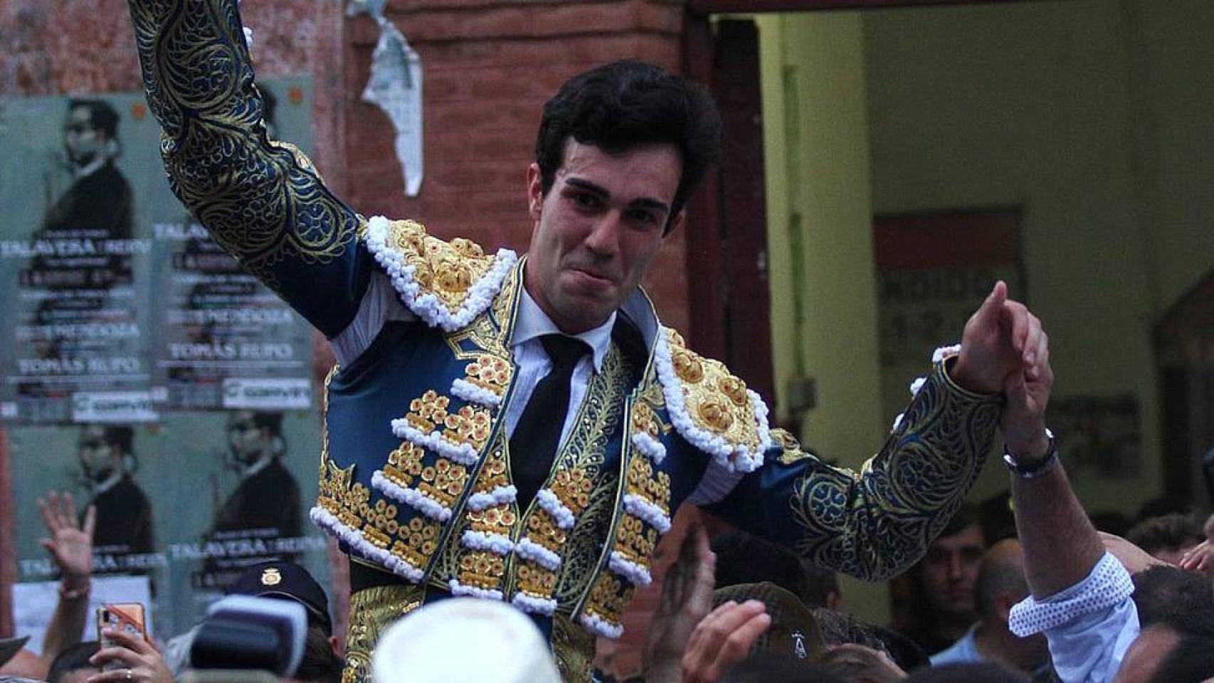 Seis orejas para Tomás Rufo en una tarde rotunda y triunfal del torero ...
