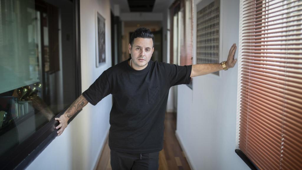 El imperio de Manuel Lara, el productor a la sombra de Bad Bunny, Alex Ubago o Sebastián Yatra