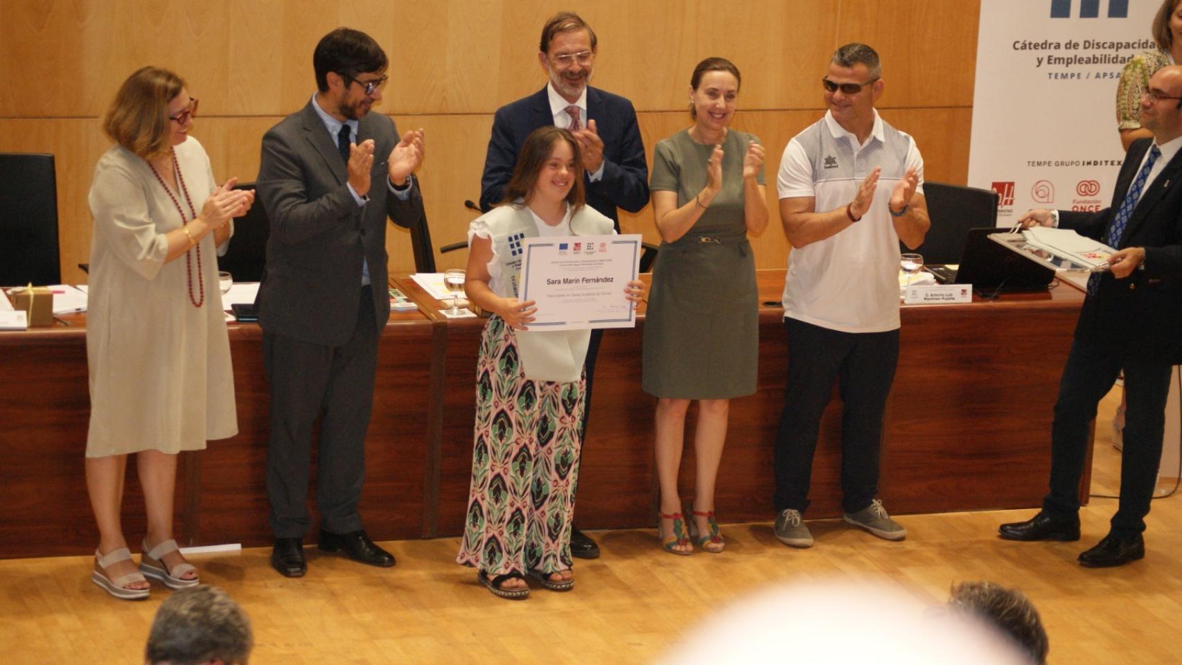 Sara Marín, la gimnasta con síndrome de Down de Elche más laureada de ...