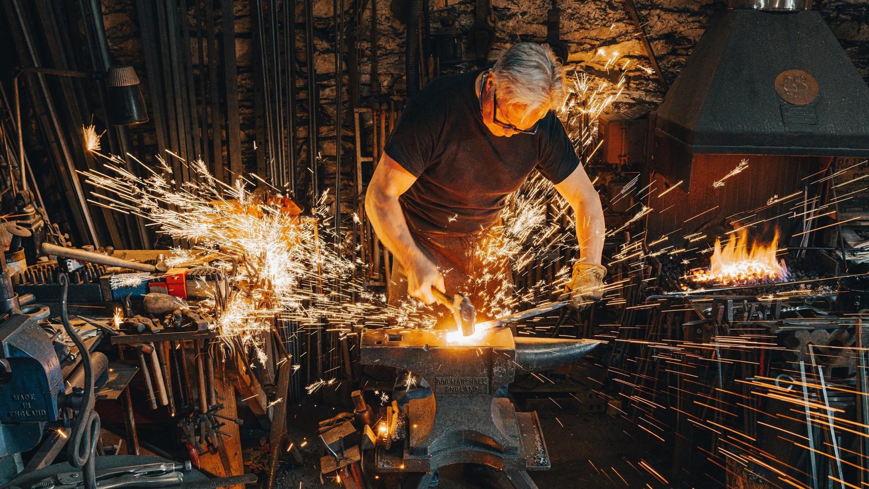 La hiperforja láser, la idea del MIT para crear metales diez veces más ...