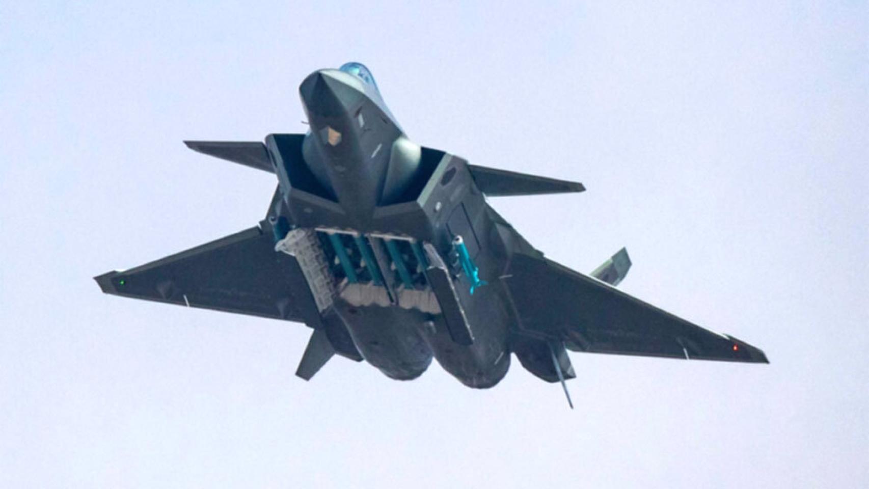 Así es el caza J-20, el 'Dragón Poderoso' que lidera la potente fuerza aérea china ante Taiwán