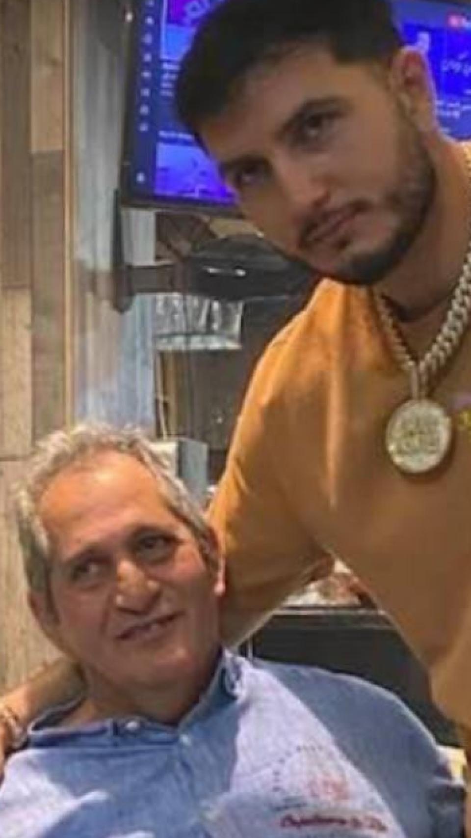 Probamos los zumos de Ismael, el padre de Omar Montes: los vende en ...