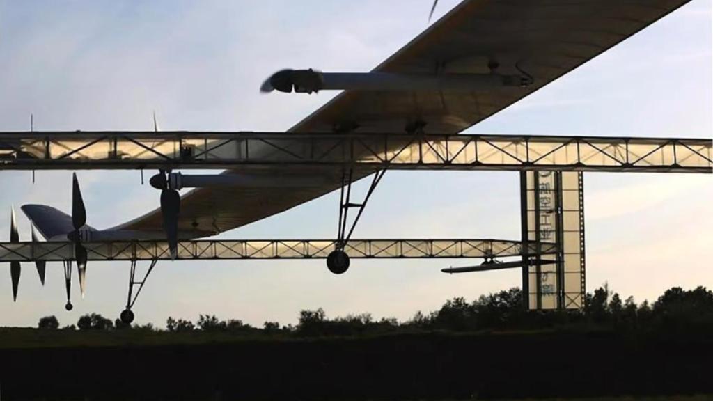 China tiene el dron solar más grande del mundo: 50 metros de ...