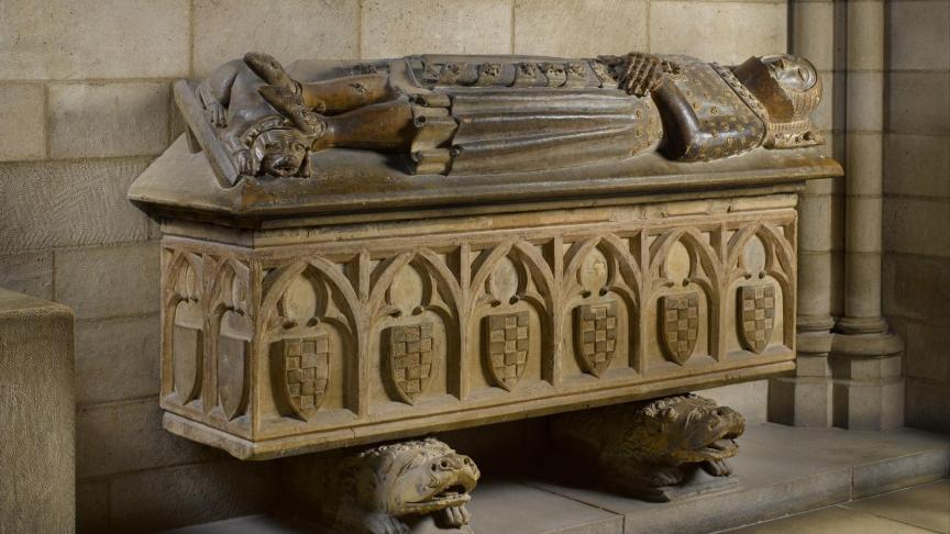 Los sepulcros de los condes de Urgell que un banquero vendió por 15.000 ...
