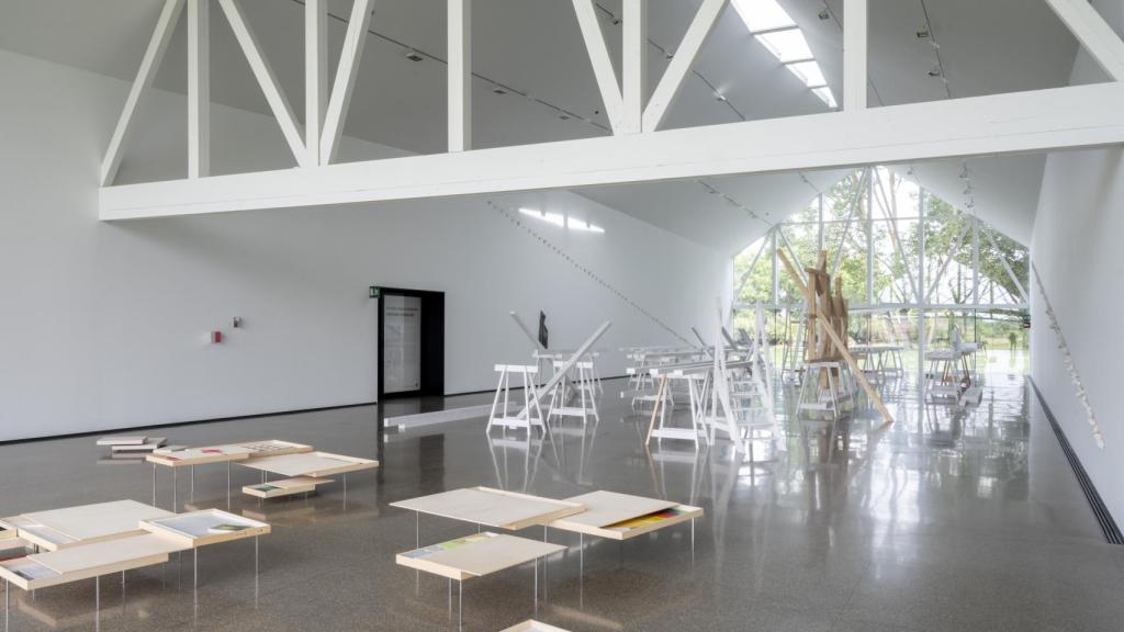 Fernanda Fragateiro, arte, memoria y materia en un astillero blanco